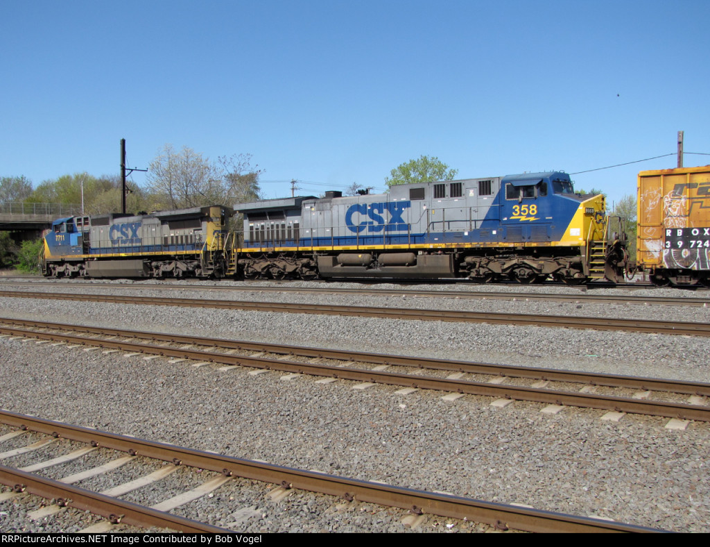 CSX 358 and 7711